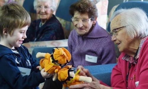 KIDS Foundation - News - Adopt a Grand-buddy program, fun face-to-face ...